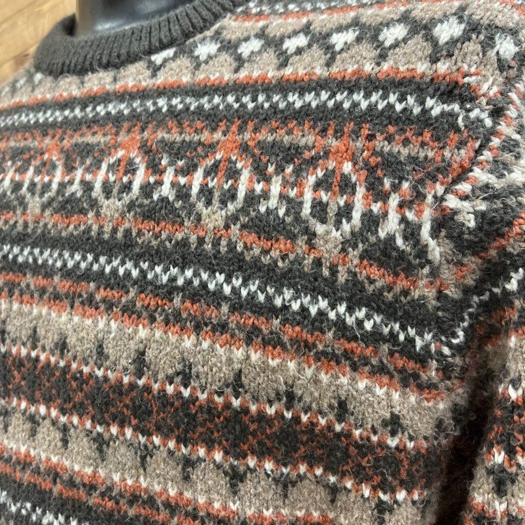 WindRiver - Men's Heritage Crew Knit Sweater - MSRP comp $70: Brown/Or ...